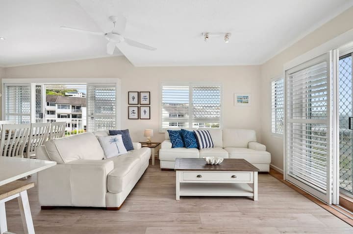 Ocean View Unit With Private Rooftop - Coolum Beach