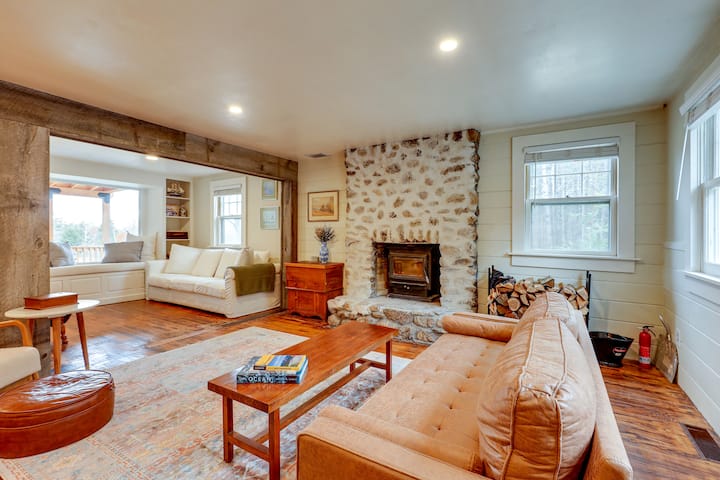 Expansive Wilmot Escape W/ Deck Near Skiing! - Winslow State Park, Wilmot