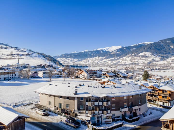Légèrement à L'extérieur Avec De Grands Balcons - Kaprun