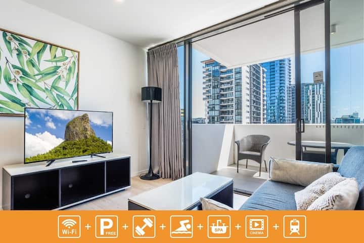 Center Located 2 Bedroom Apartment South Brisbane - Brisbane