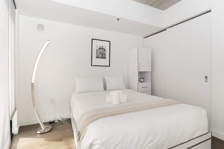 Chic 2br Urban Retreat - Heart Of Downtown Winnip - Winnipeg