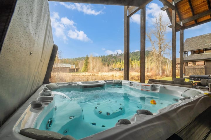 Family Retreat With Hot Tub Near Lake Pend Oreille - Hope, ID