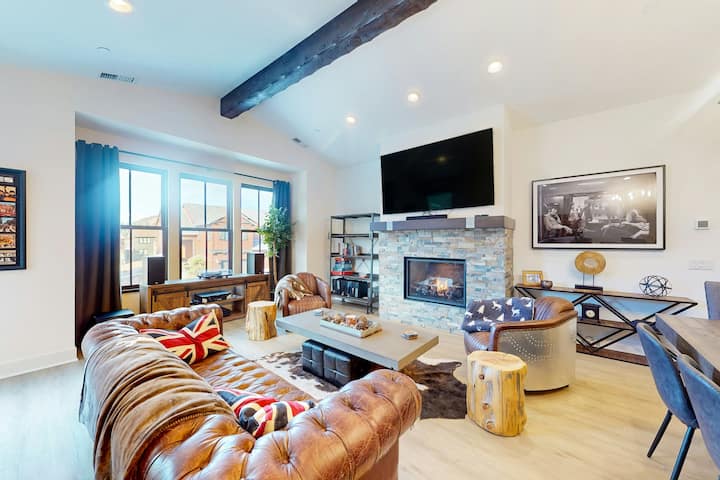 2br Dog-friendly Home With Pool And Hot Tub - Mammoth Lakes, CA