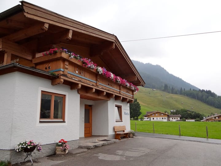 Pension Maria - Doppelzimmer Nr. 2 - Saalbach