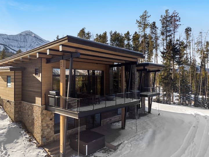 Luxury Ski-in/ski-out Moonlight Basin Home - Big Sky, MT