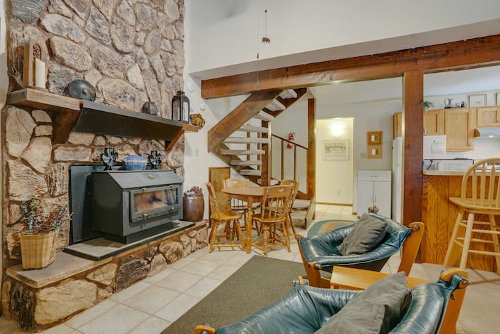 Condo Two Blocks From The Chair Lift. - Angel Fire, NM