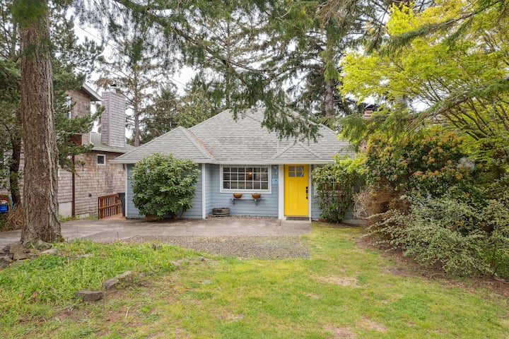 Cozy Family Getaway-deck-firepit-5 Min To Beach - Manzanita, OR