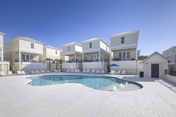 Steps From Beach! Sleeps 10! Bikes, Xbox, Bbq! - Gulf Shores, AL
