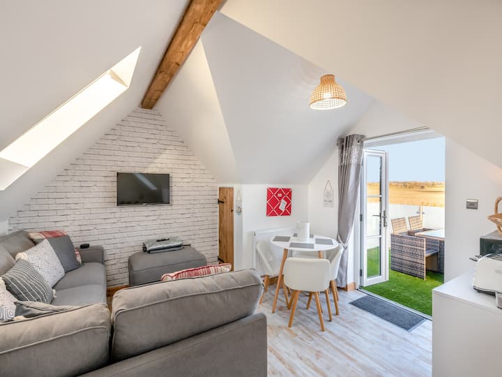 Rose Cottage - West Mersea