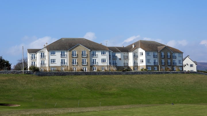14 Links Apartments - Brora