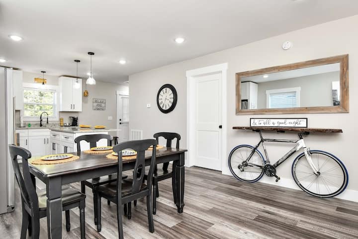 Modern Urban Retreat In Downtown Greenville - Greenville, SC