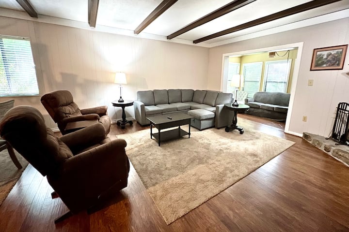 *Charming 3bdr Condo With Sunroom + Near Town!* - Gatlinburg, TN