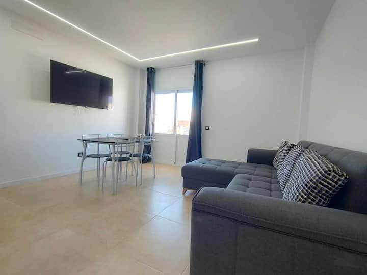Hz3104 Apto Con Dormitorio Independiente Y Balcon - Arrecife