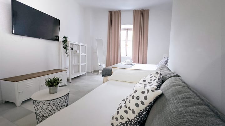 Estudio Deluxe 4 Personas - Cádiz