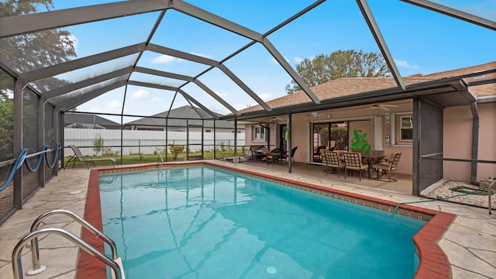 Ultimate Escape - 3bed/2bath Pool Home In Se Cape - Cape Coral, FL