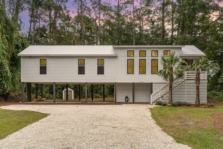 Bright Modern 4 Bdrm House Near Beach Pet Friendly - Pawleys Island, SC