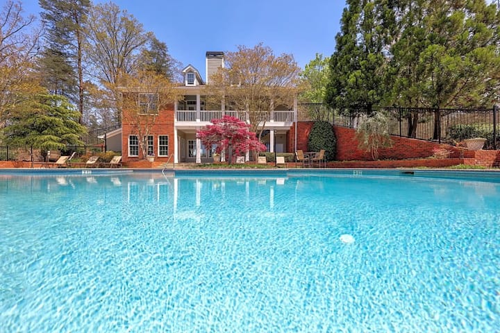 Luxury Resort Style 2br/2ba In Gainesville! - Gainesville, GA