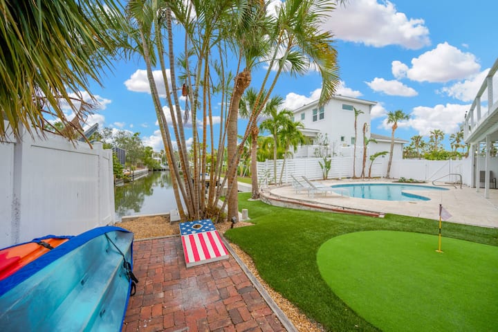 Waterfront Key Home W/ Pool, Hottub, Mins To Beach - Sarasota, FL