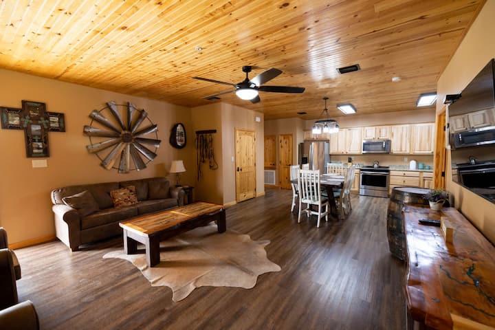 Hidden Gem Of Gruene Resort A1 - New Braunfels, TX