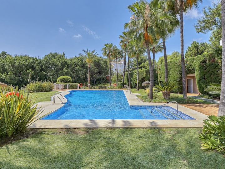 Altos De La Quinta By Interhome - Benahavís