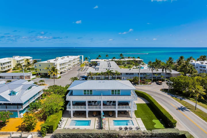 Cielo's Del Mar Luxury Duplex-dock/pool/sleeps 16! - Marathon, FL