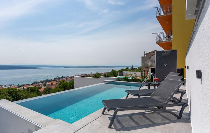 4 Bedroom Lovely Home In Crikvenica - Dramalj