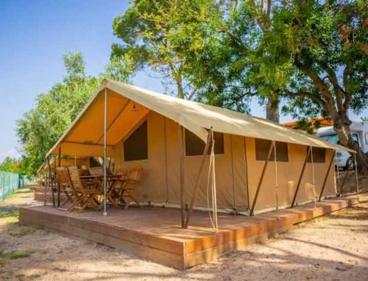 Camping 1 éToile - Piscine - Eeeeab -