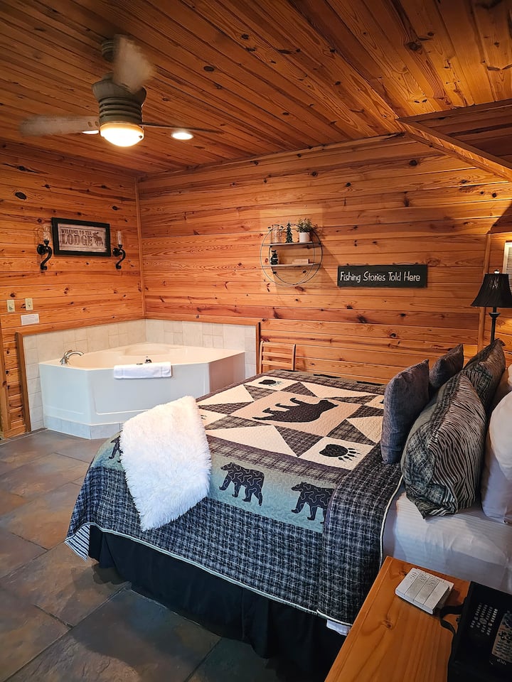 *5 Min To Beaver Lake*king Bed*firepit*jetted Tub* - ビーバー湖, AR