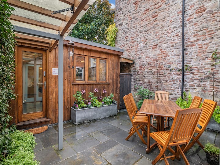 Rock House - Cheddar