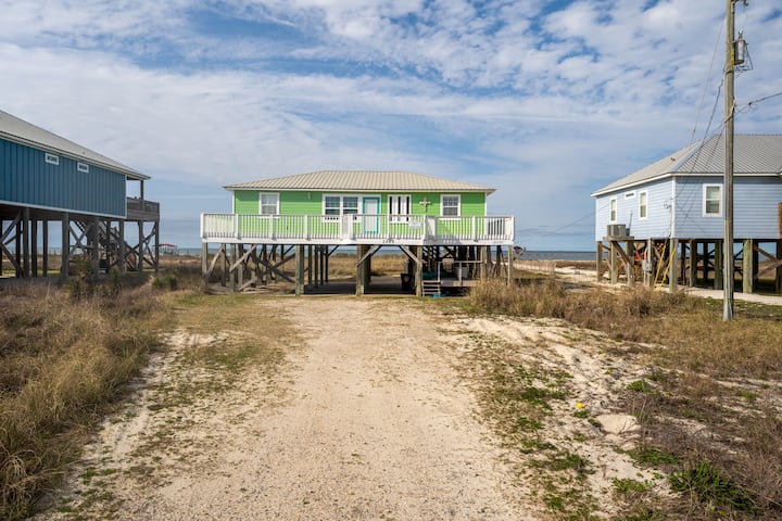 Charming Pet Friendly House With Private Beach - - Dauphin Island, AL