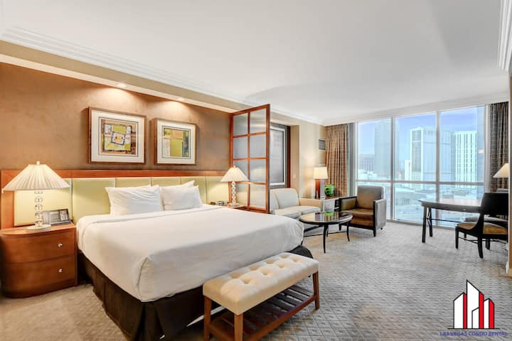 Mgm Signature-15-709 Strip View Jacuzzi Studio - Las Vegas Harry Reid Airport (LAS)