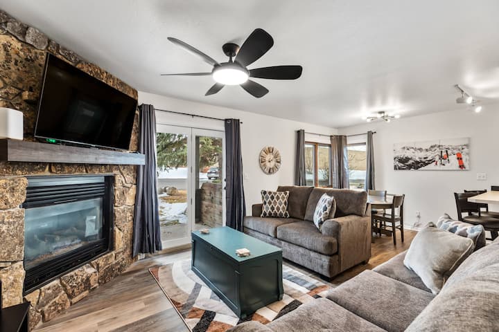 Steps To Free Ski/town Bus-hot Tub-w/d-fireplace - Steamboat Springs
