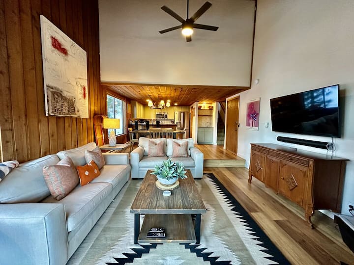 Upgraded Townhome At Canyon Lodge - Mammoth Mountain, CA