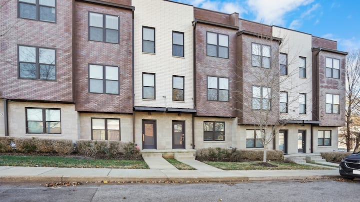 Skyline Nashville-4 Bedroom-sleeps 12 - Nashville, TN