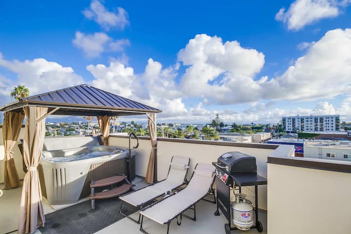 Modern Apt With Balcony Hot Tub, Ada Compliant - San Diego, CA