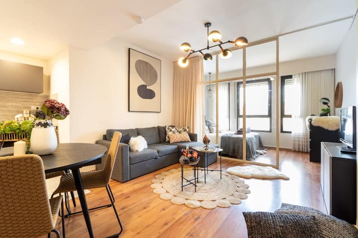 King David/bright /Spacious/parking 2-bedroom - 예루살렘