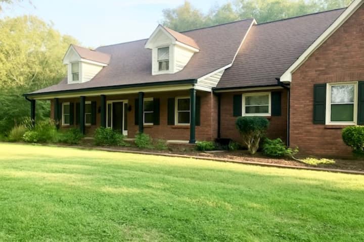 Farm Stay Loft Apt | Sleeps 5 | Fireplace, Private - Lake Secession, SC