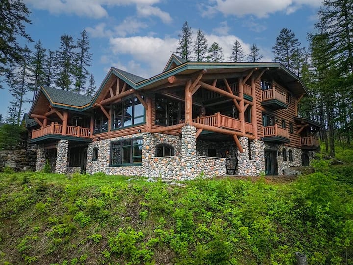 Rustic Ski-in Ski-out Lodge With Private Hot Tub! - Montana