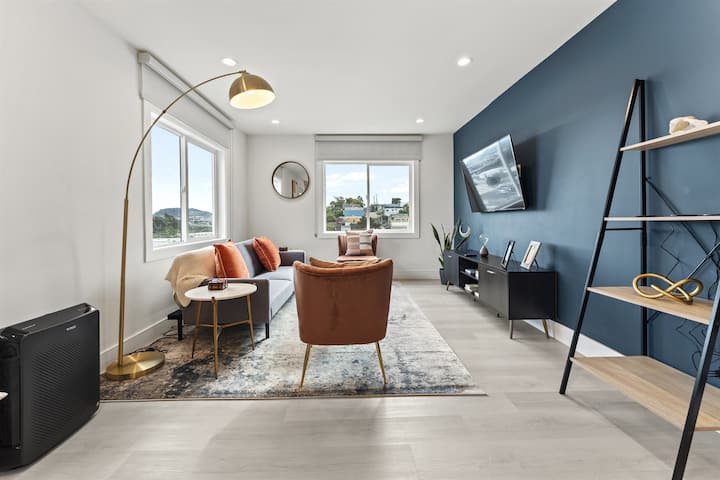 Entire House | 700+ Mbps Wifi | City Views - San Francisco, CA