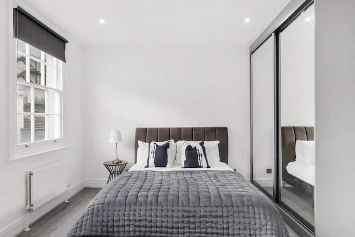 Splendid Flat Right Next To Harrods - London