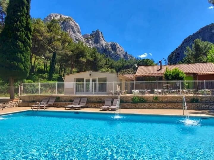 Zecamping 4* Mobil Home 31m² Piscine - Sénas