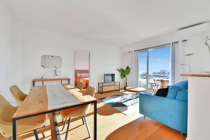 Le Marine Vue Mer Avec Joli Terrasse - Cannes