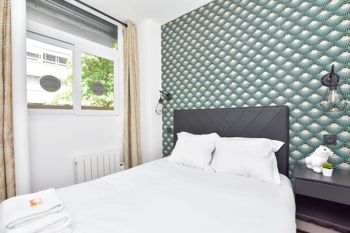 Renovated 2bd Apartment In Parc Belleville - París