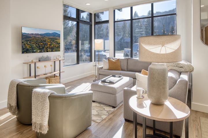 Resort-style Luxury In The Heart Of Ketchum - Ketchum, ID
