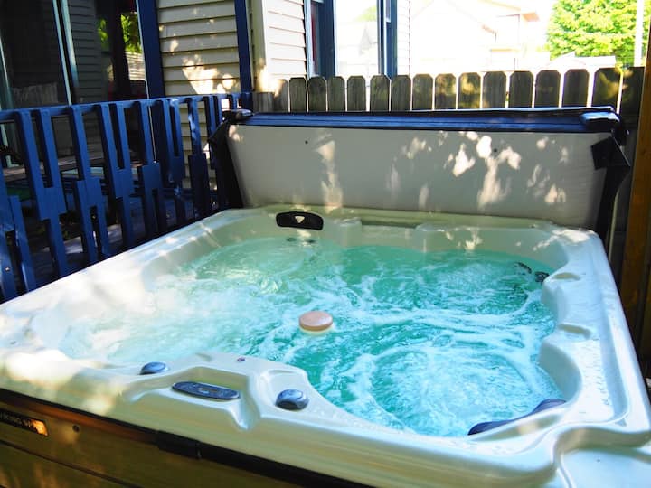 Restoration - Private Spa And Great Location! - Frankfort, MI