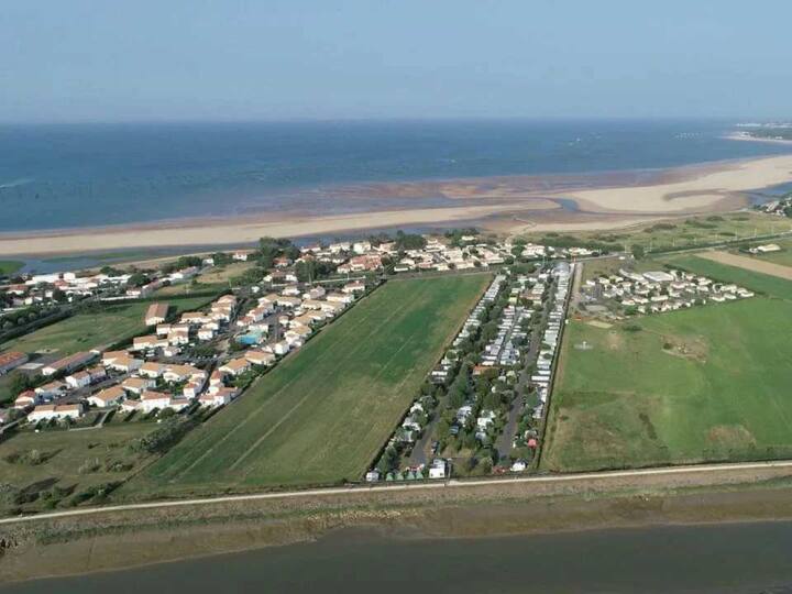 Camping 4 éToiles - Piscine  - Eeebhe - L'Aiguillon-sur-Mer