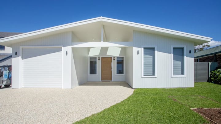 Old Bark House Pet Friendly - Taree Regional Airport