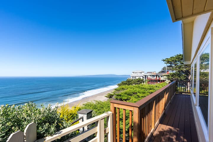 Stunning Coastal Cottage W/ Views Of Monterey Bay! - Watsonville, CA