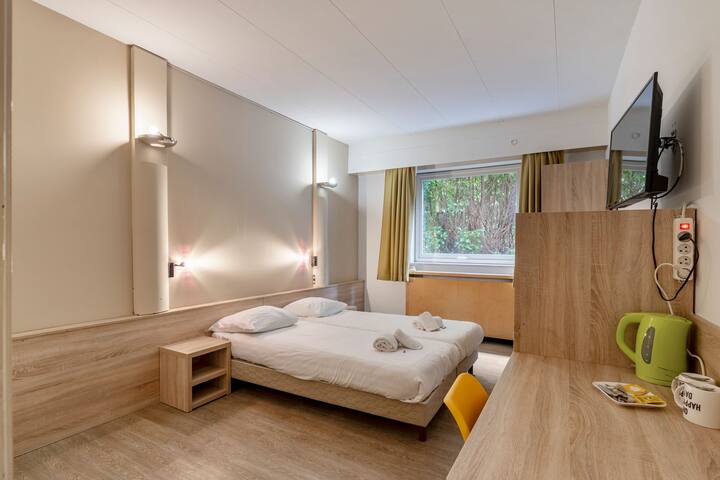 Sleep & Go Brussels South - Budget Studio Twin - Waterloo