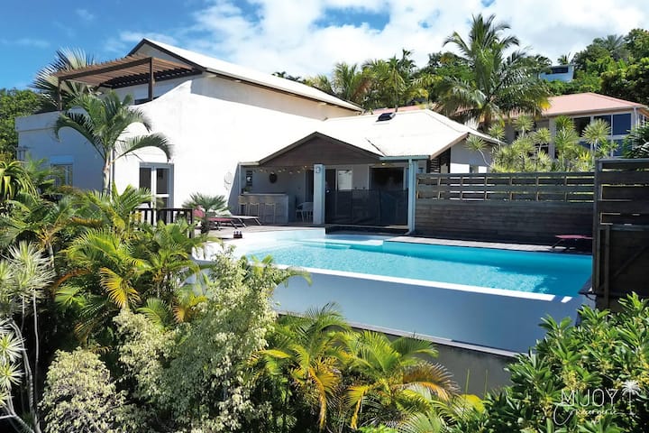 La Kazarmor Et Sa Vue Panoramique Sur L'océan - La Réunion